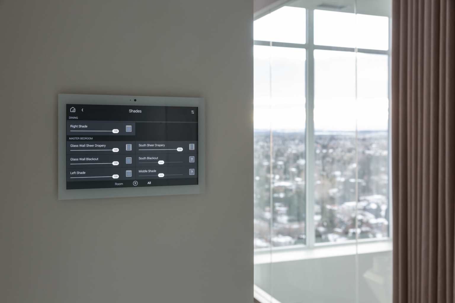 MasterBedroom-TouchScreen-Blinds-LoRes - K&W Audio